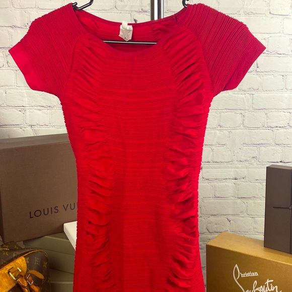 Dresses | Prime Cut Hot Red Bodycon Short Sleeve Key Hole Back Out Knee ...